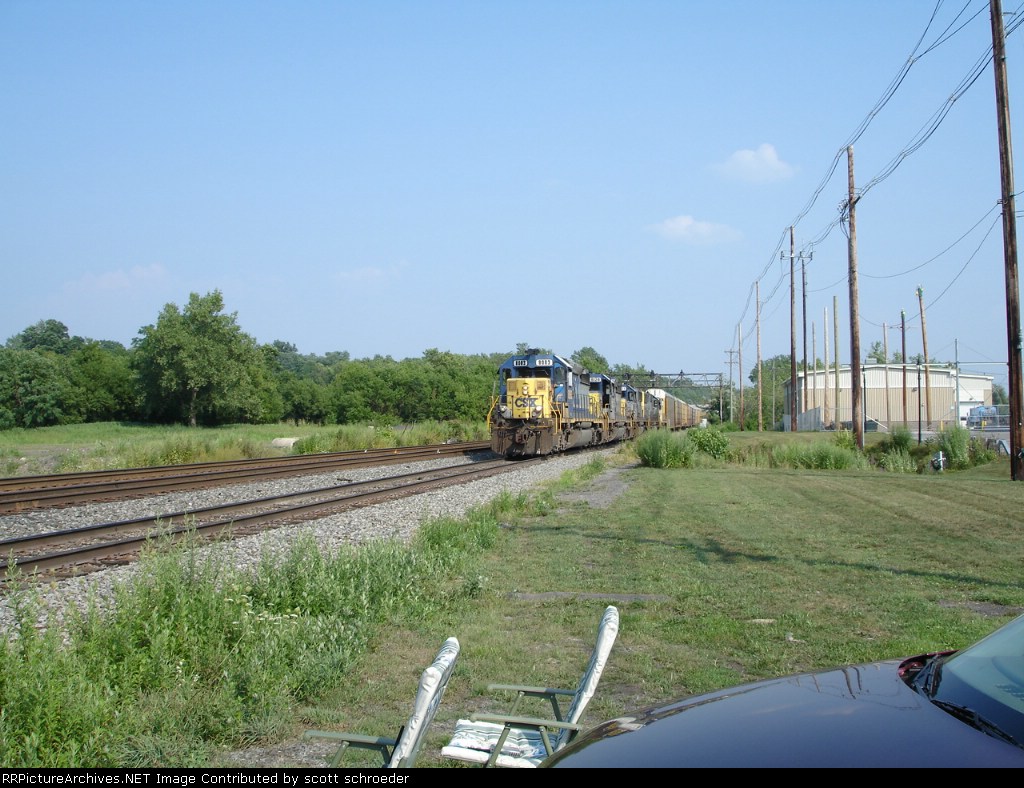 CSX 8083 & CSX 8124 with an Autorack WB on the "West Shore Branch"